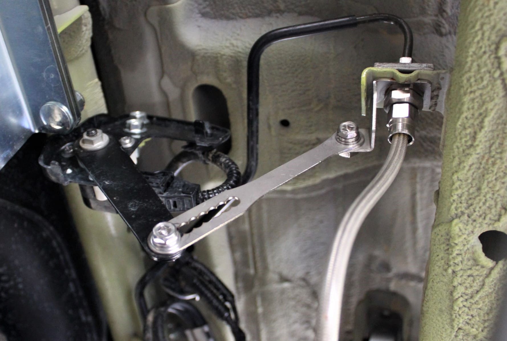 TANIGUCHI Headlight Sensor Fixing Bracket Kit : SUZUKI JIMNY